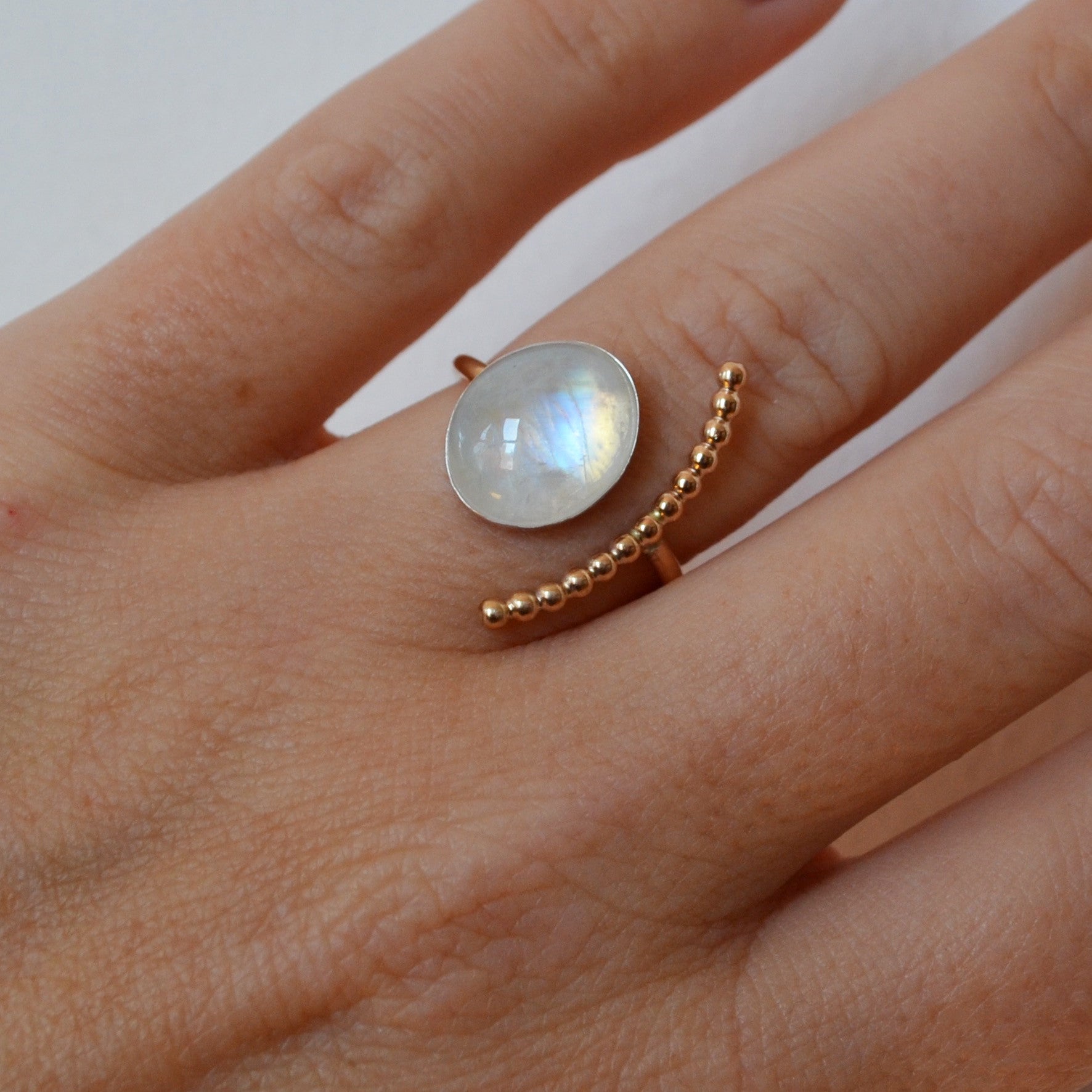 Moonstone Ring Gold